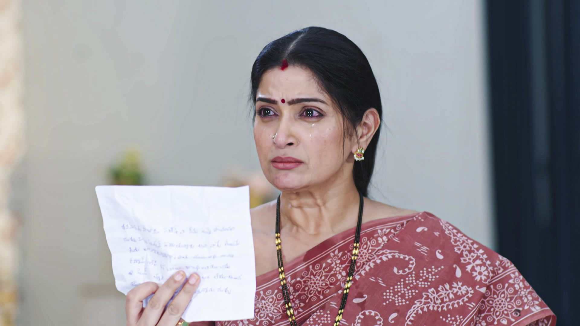 Watch Geetha L.L.B S1 Episode 56 on JioHotstar