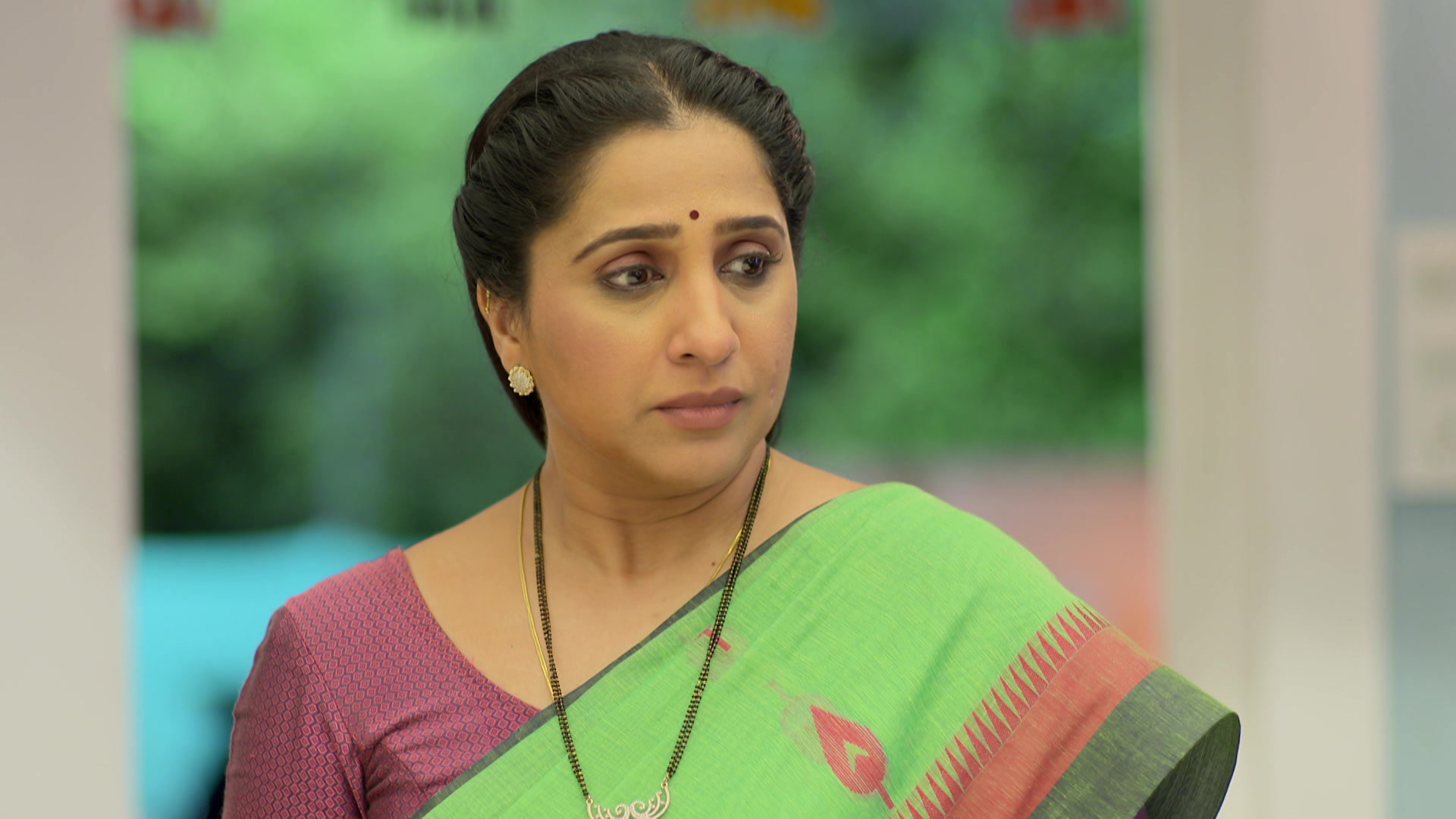 Watch Aai Kuthe Kaay Karte S1 Episode 1031 on JioHotstar