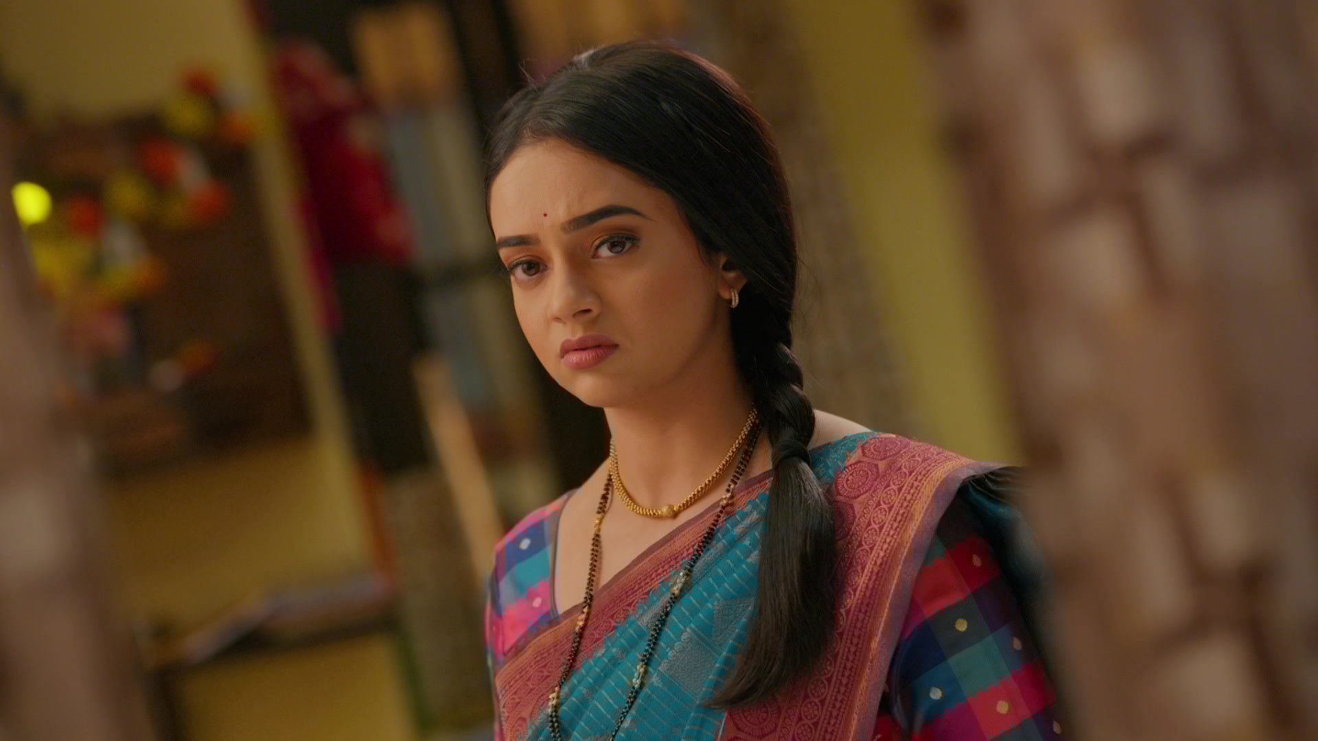 Watch Aboli Episode 1071 on JioHotstar