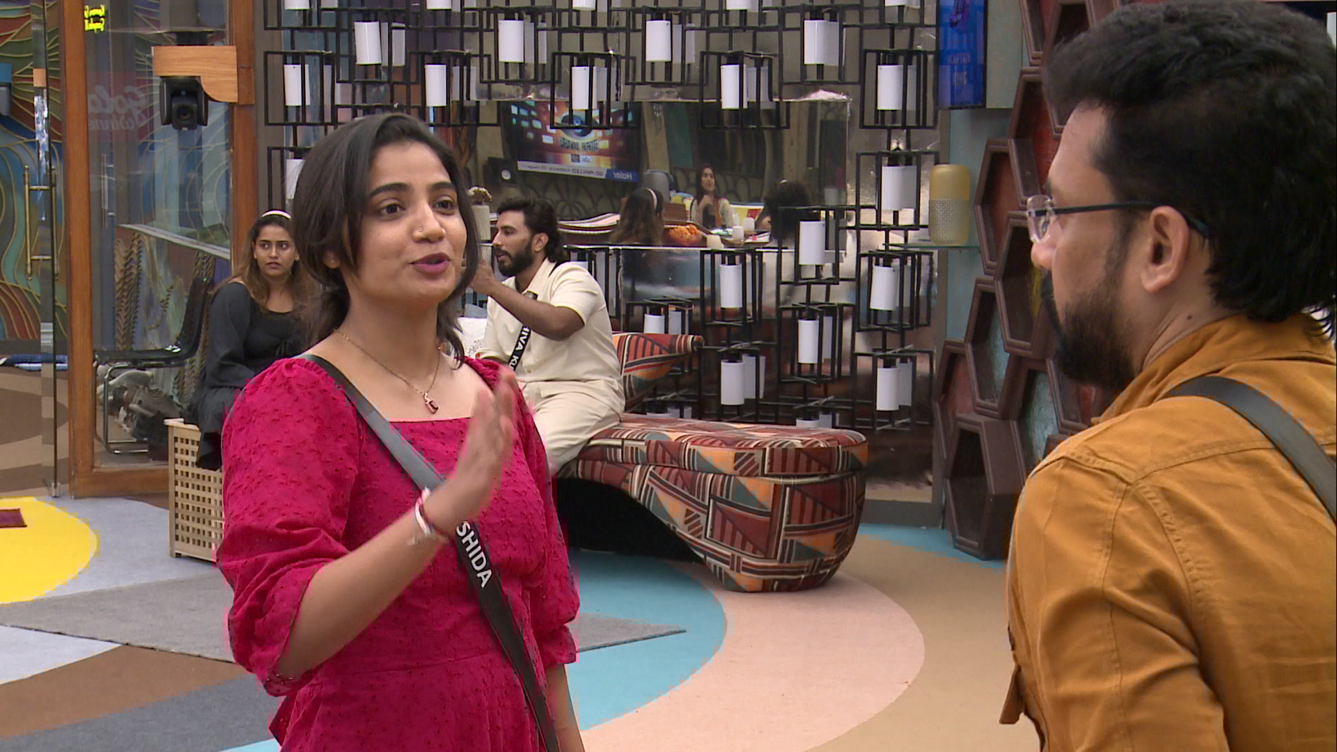 BB Tam: A Counting Challenge for Anshida - JioHotstar