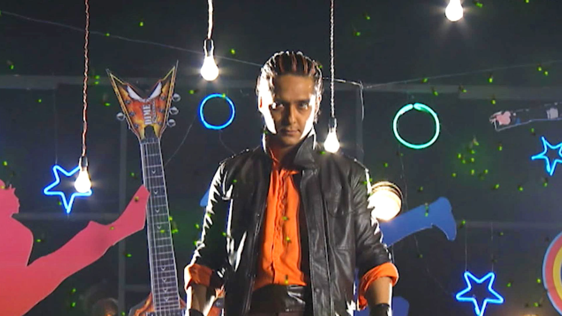 Watch a clip from E75 - The Enigmatic Firefly-Man on Hotstar