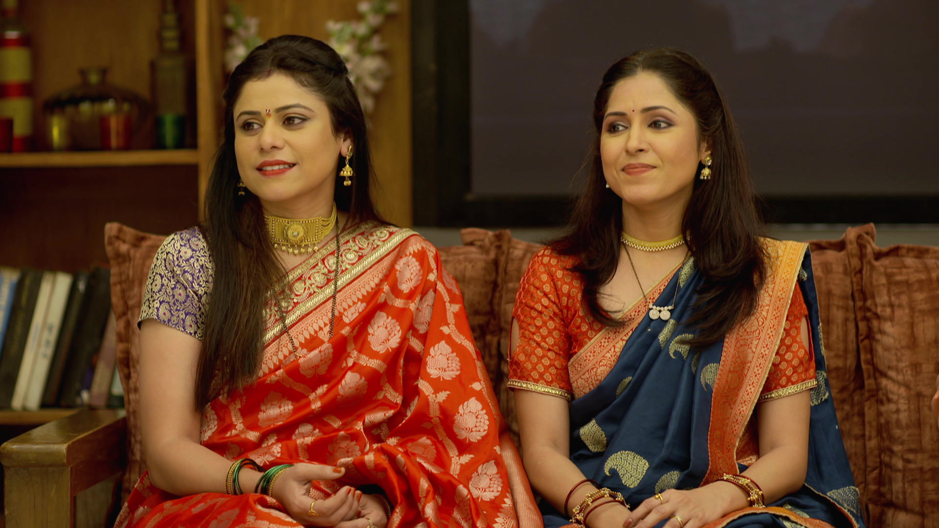 Watch Aai Kuthe Kaay Karte S1 Episode 796 on JioHotstar