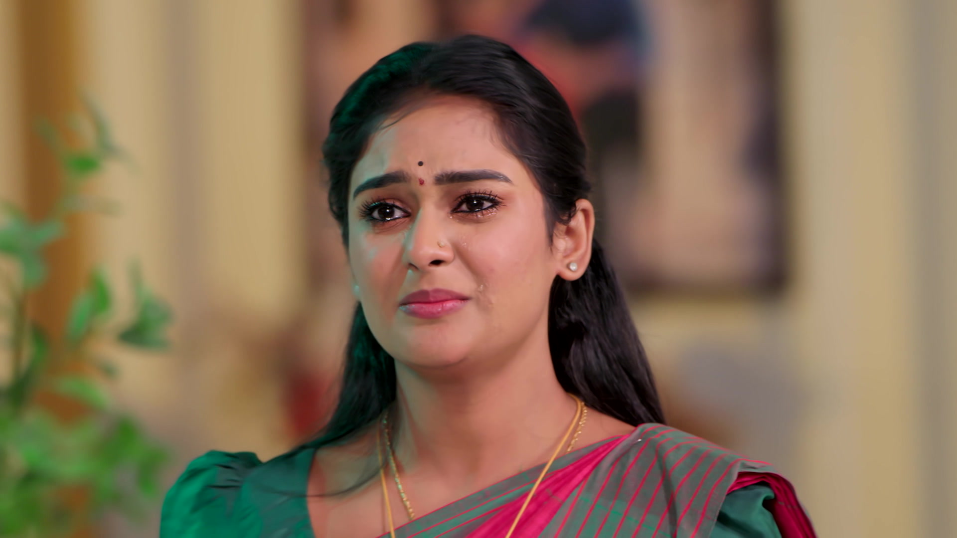 Watch Sharade S1 Episode 310 on JioHotstar