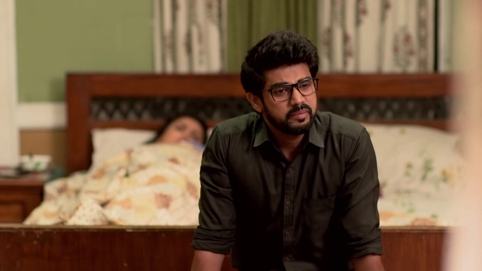 Watch Thipkyanchi Rangoli Episode 581 on JioHotstar