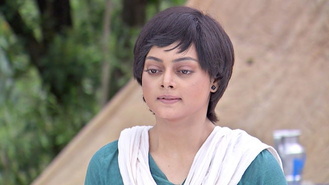 Watch Mukhoser Araley S1 Episode 10 on JioHotstar