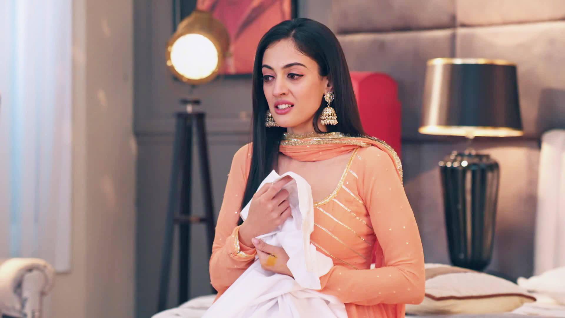 Watch Apollena S1 Episode 74 on JioHotstar