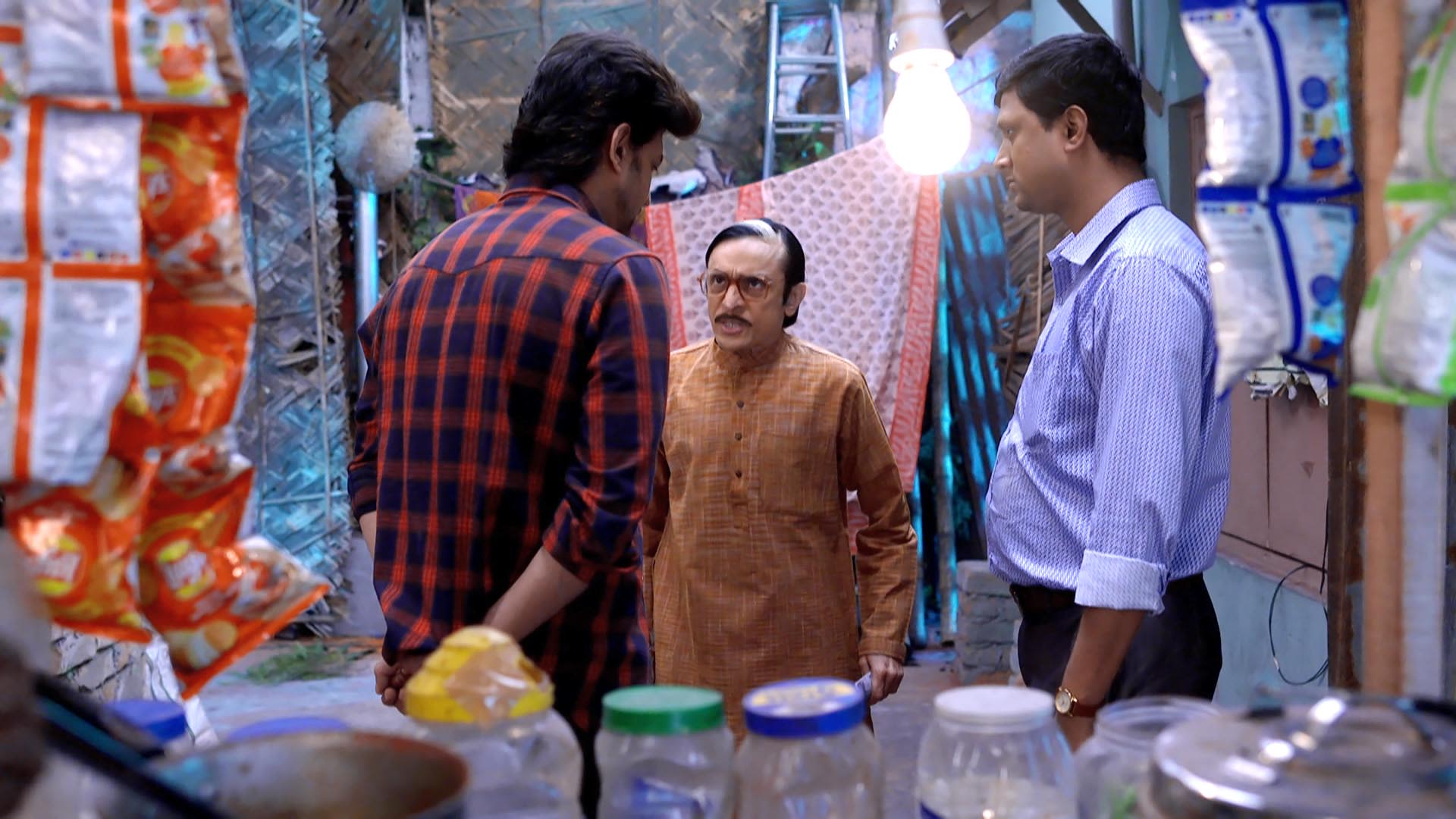 Watch Sarbajit Lashes Out at Shantu Online