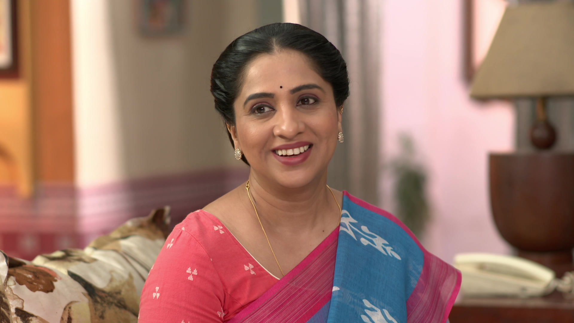 Watch Aai Kuthe Kaay Karte S1 Episode 1482 on JioHotstar