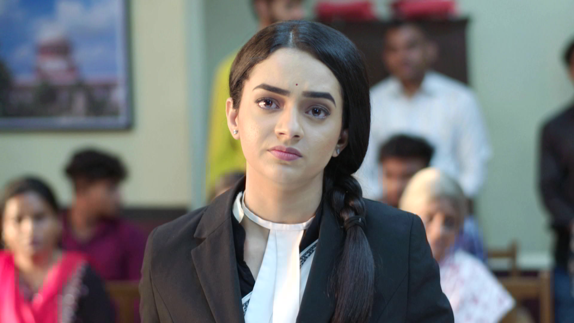 Watch Aboli Episode 825 on JioHotstar