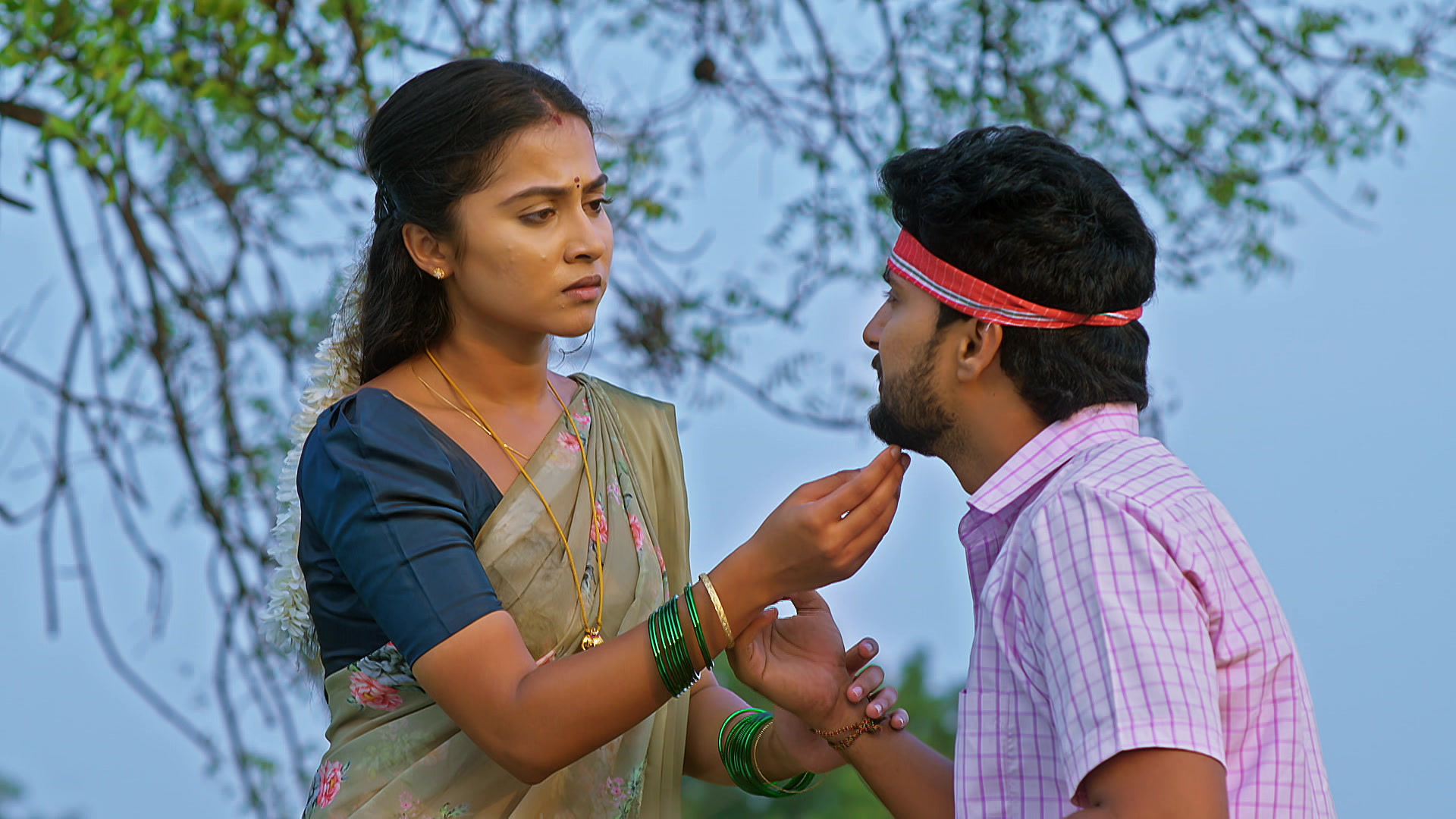 Watch Maguva O Maguva S1 Episode 229 on JioHotstar