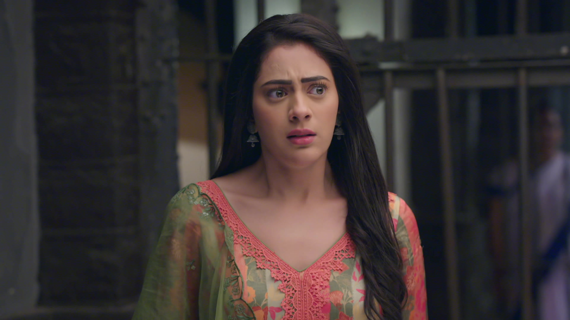 Watch Jhanak S1 Episode 494 on JioHotstar