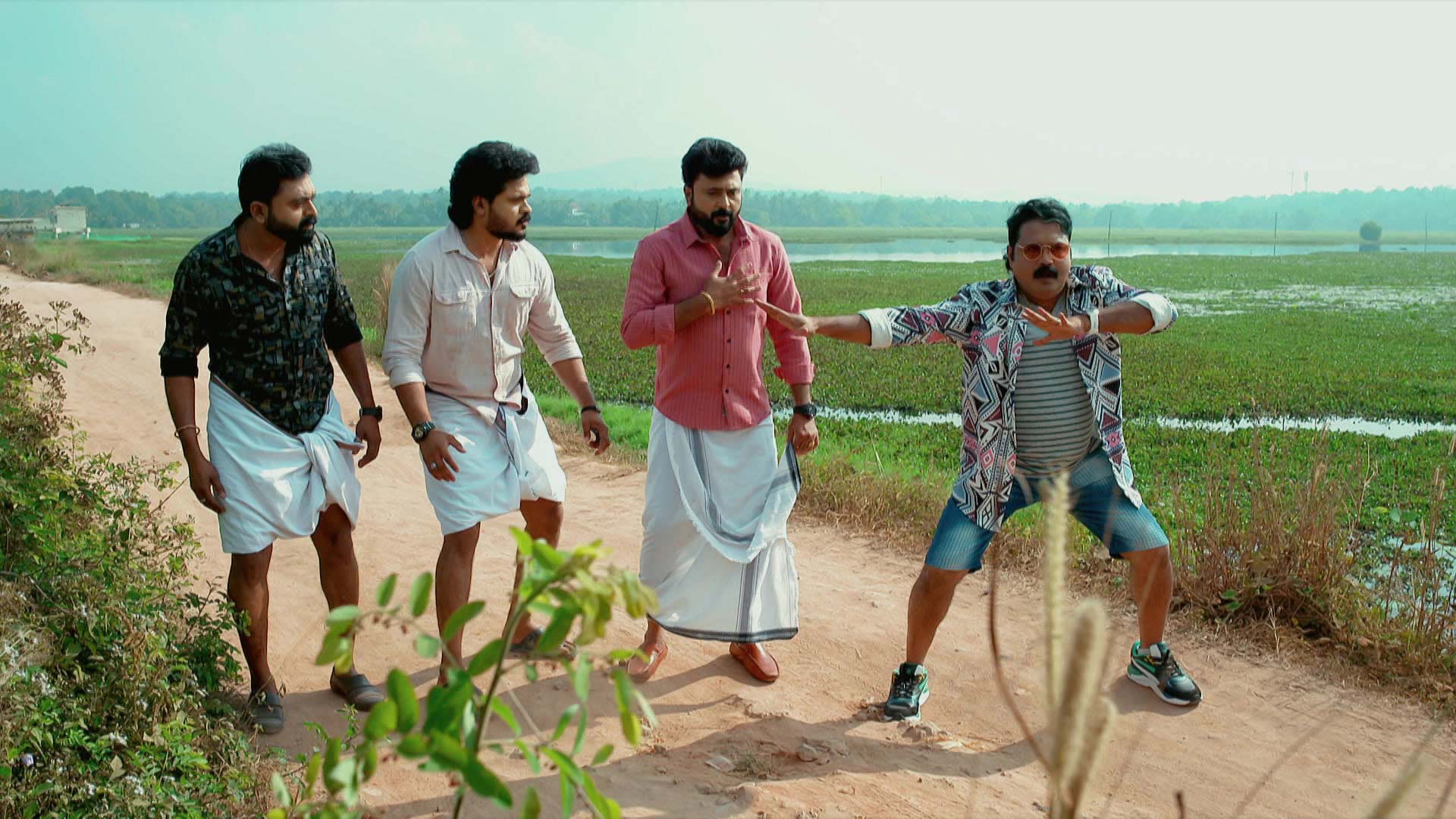 Watch Chempaneer Poovu S1 Episode 362 on JioHotstar