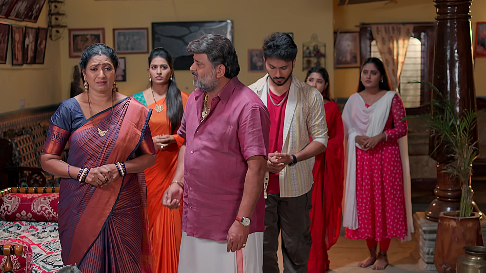Watch Illu Illalu Pillalu S1 Episode 47 on JioHotstar