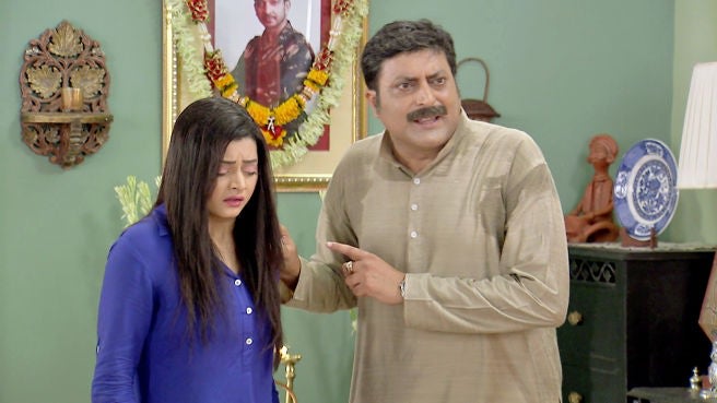 Watch Mukhoser Araley S1 Episode 2 on JioHotstar