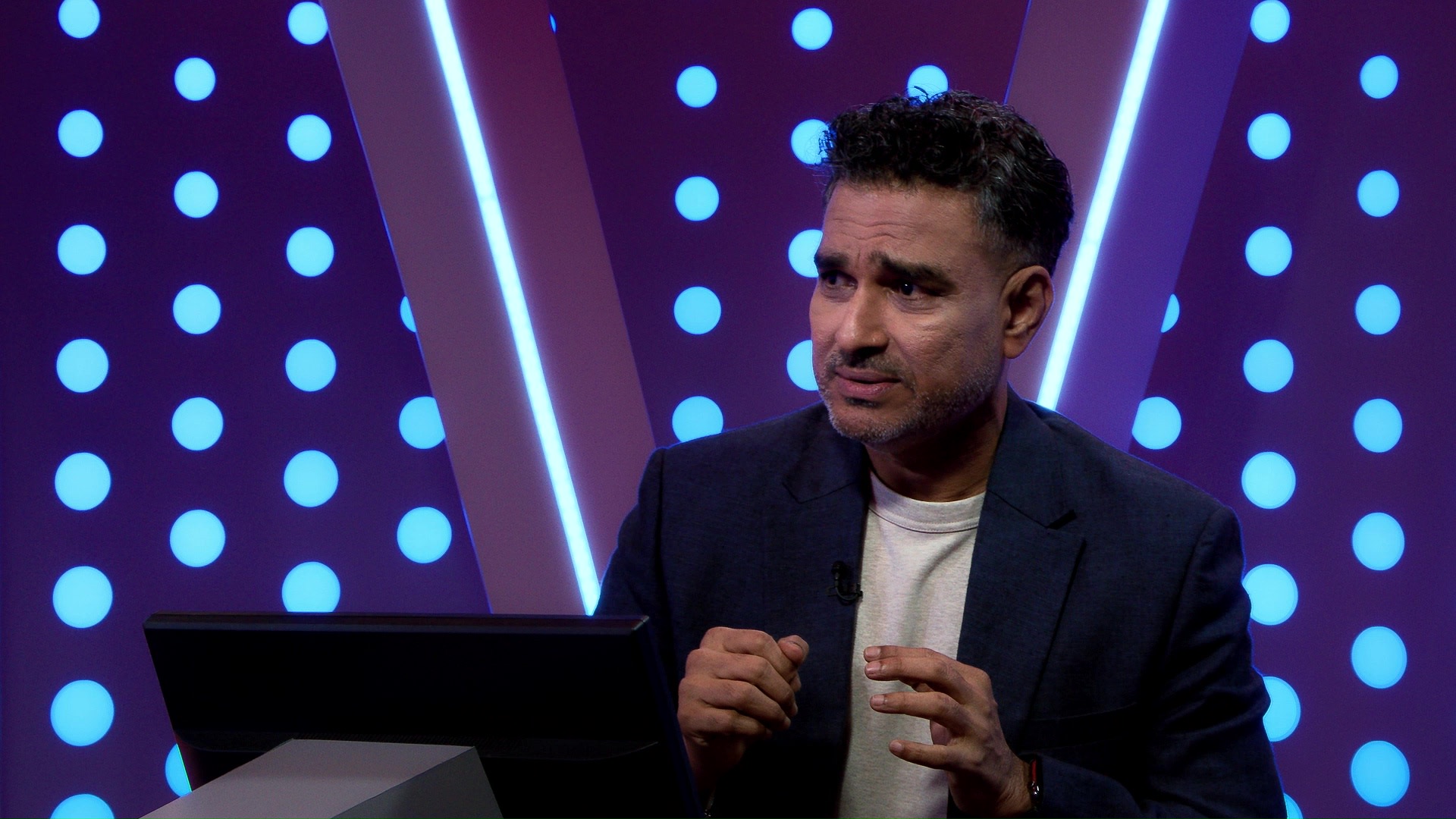 Which cricketer scored the first ODI double century in 1997? Can Sanjay ...