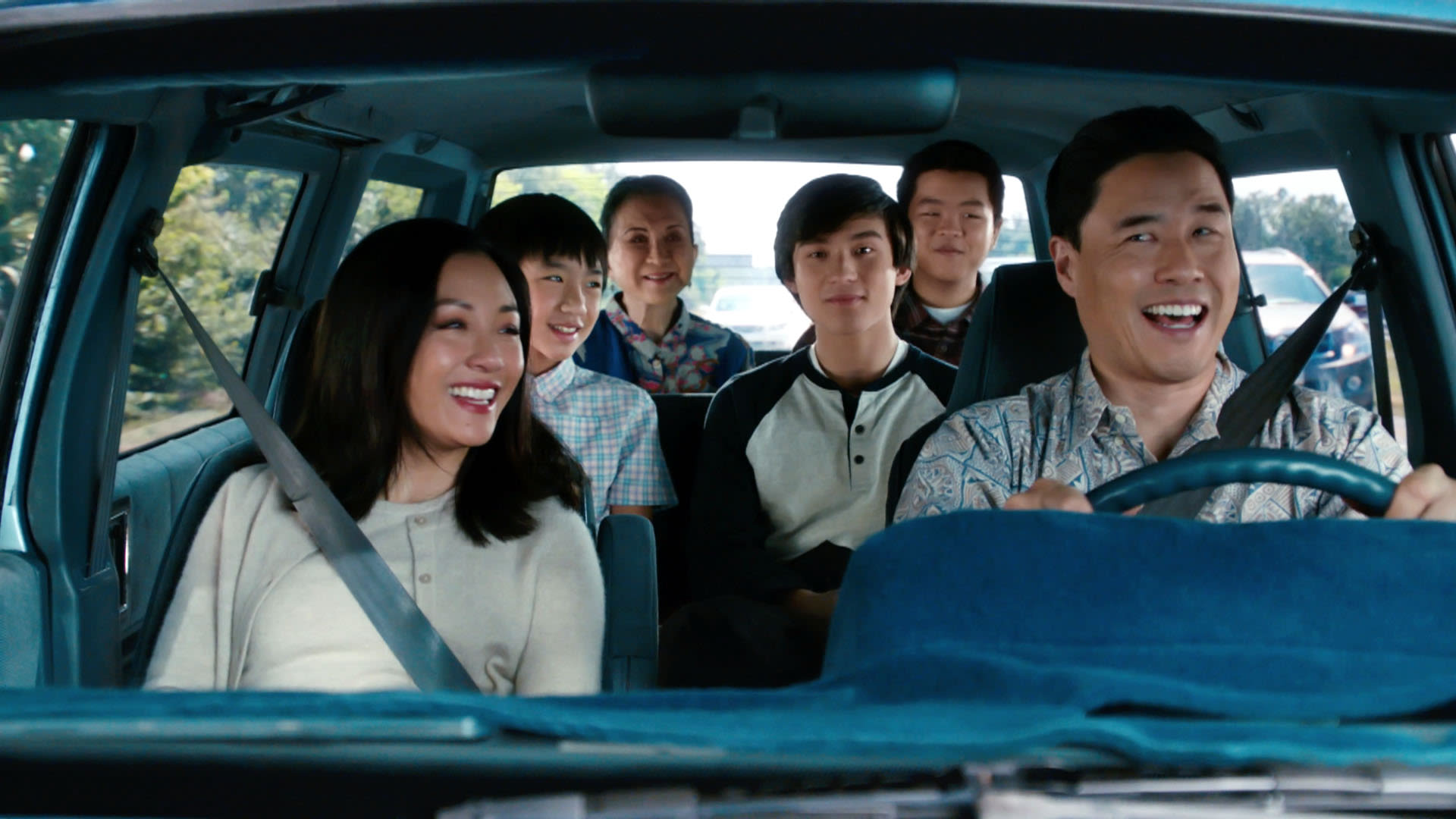 Nonton Family Van Season 6 Episode 14 - Family Van di Disney+