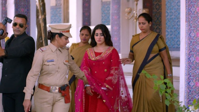 Watch Bahu Begum S1 Episode 11 on JioHotstar