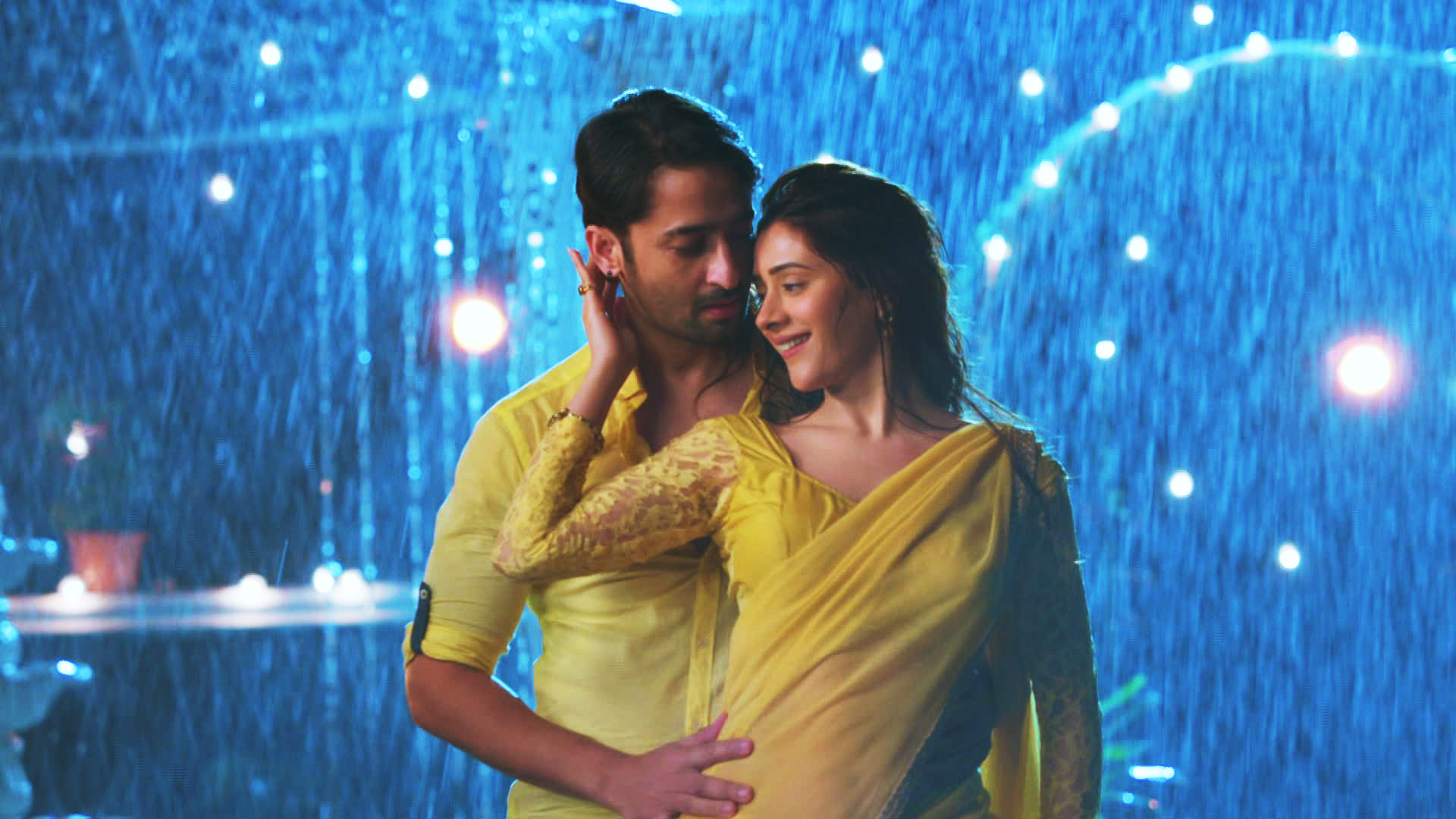 Watch Woh To Hai Albelaa S1 Episode 203 on JioHotstar