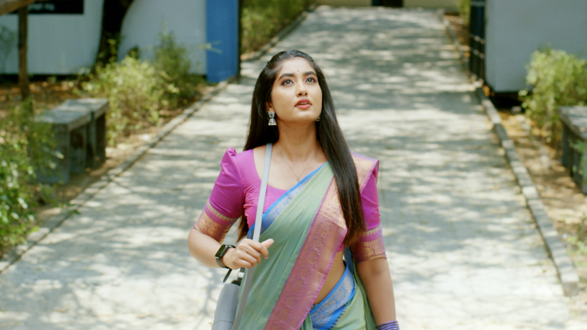Watch kana-kaanum-kaalangal only on Watcho
