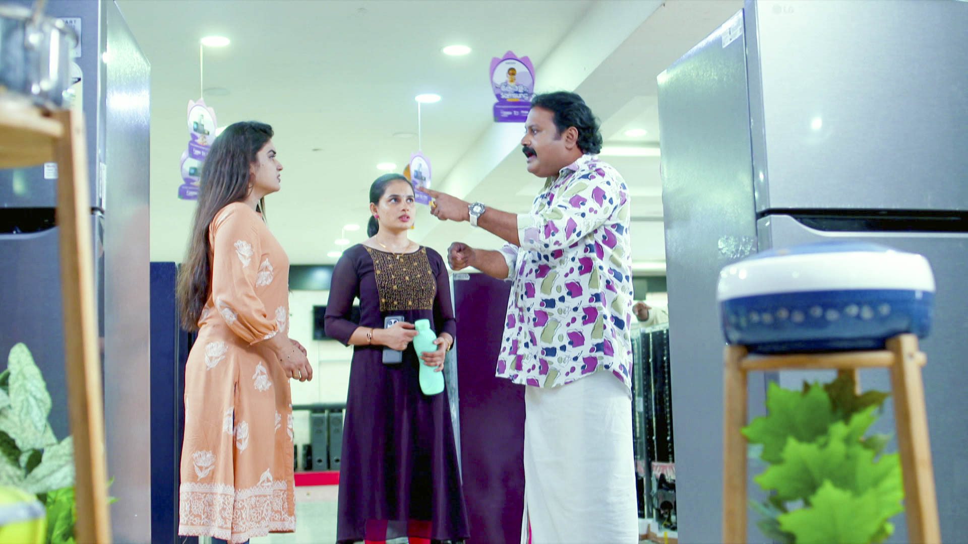 Watch Chempaneer Poovu S1 Episode 544 on JioHotstar
