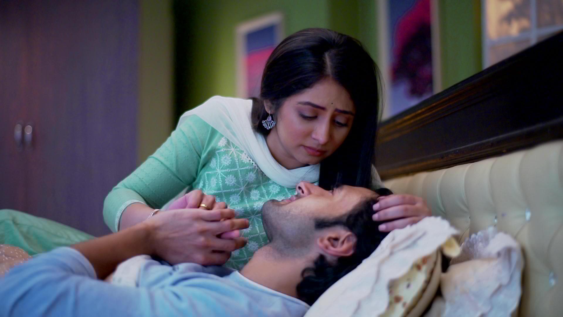 Stream Is Aranyak in Love with Roshnai? Season 1 Episode 236 – Is Aranyak in Love with Roshnai ...