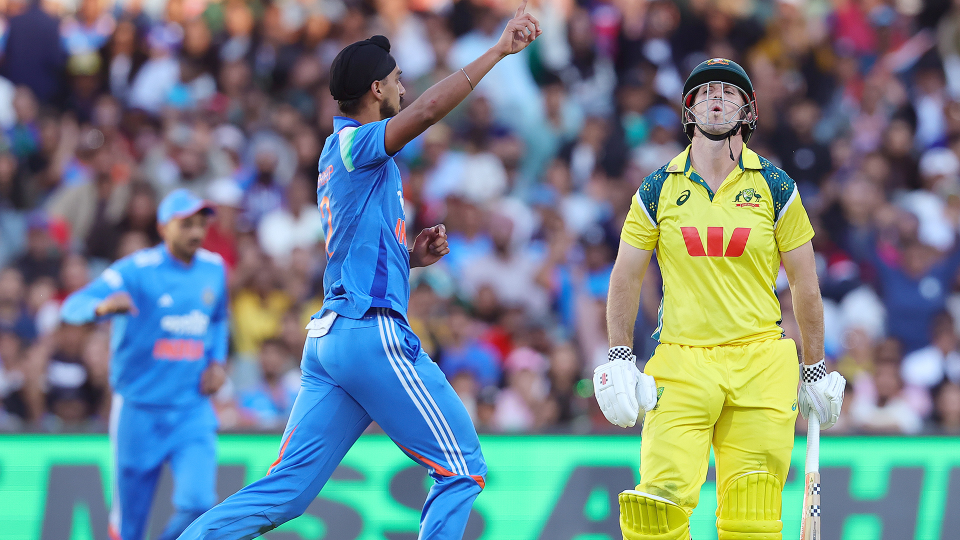 AUS Fall of Wickets vs IND, 2nd ODI