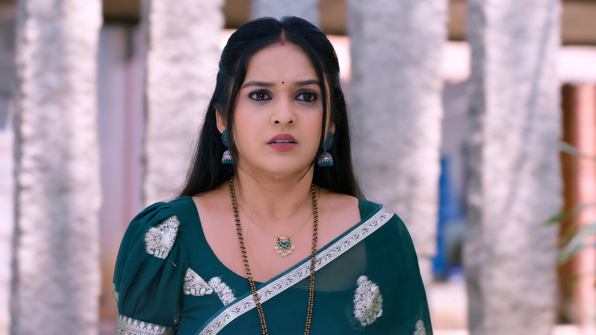 Watch Karimani S1 Episode 337 on JioHotstar