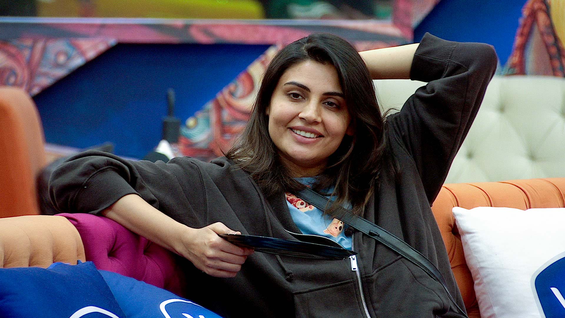 Kisko Toxic Ladka Chahiye? - JioHotstar