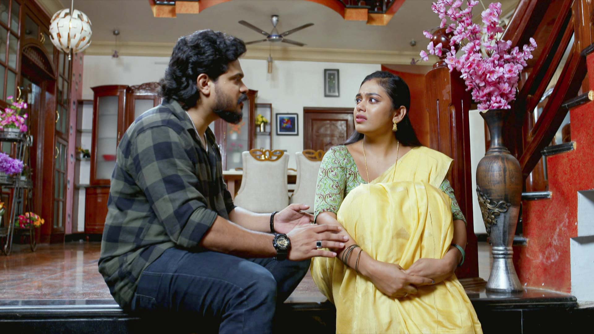 Watch Chempaneer Poovu S1 Episode 528 on JioHotstar