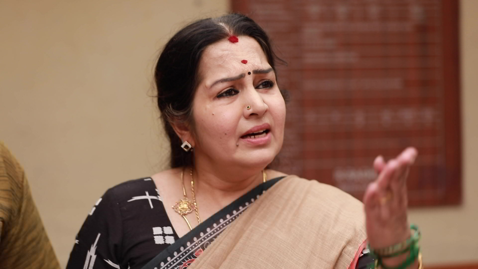 Stream Radha Reveals Anbarasu's Plan Season 1 Episode 608 – Radha ...