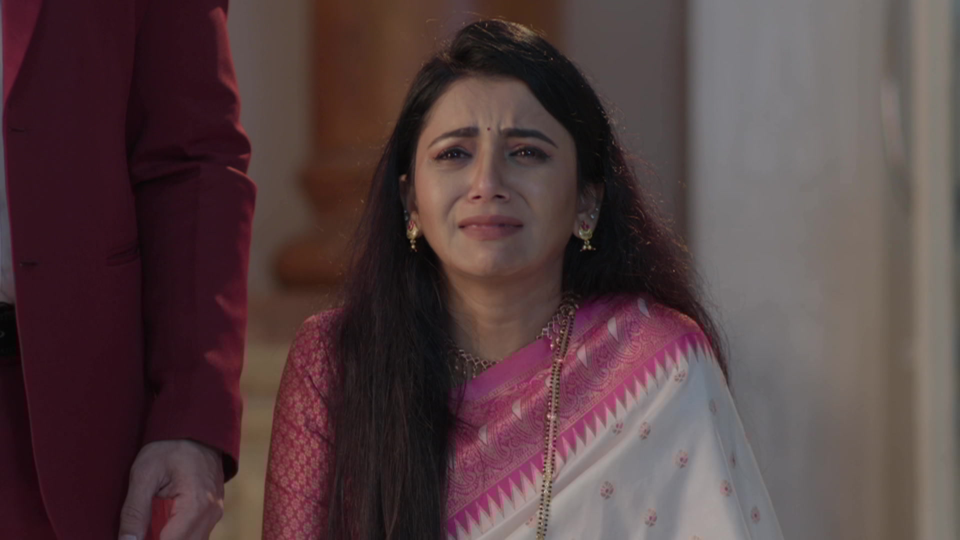 Watch Tharala Tar Mag Episode 656 on JioHotstar