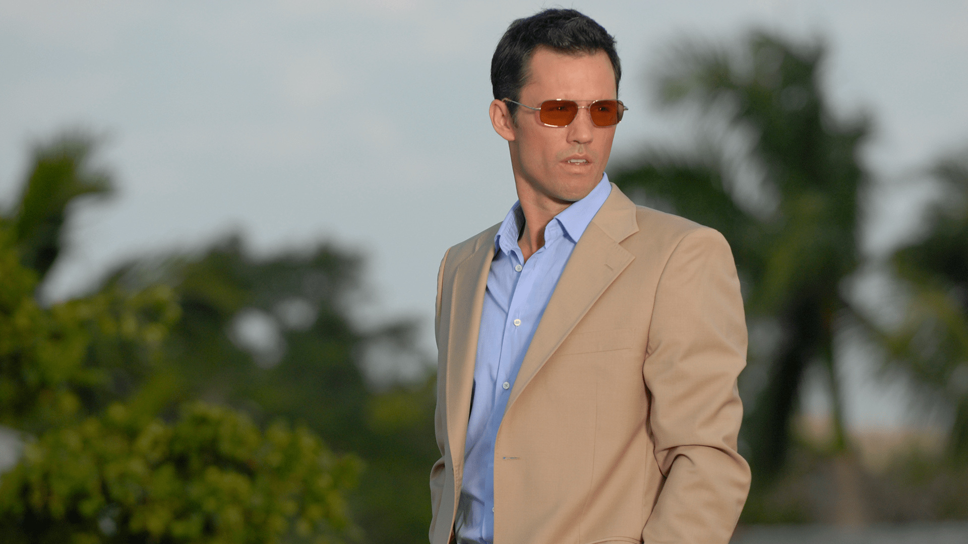 Watch Burn Notice S1 Episode 2 on Disney+ South Africa | English French ...