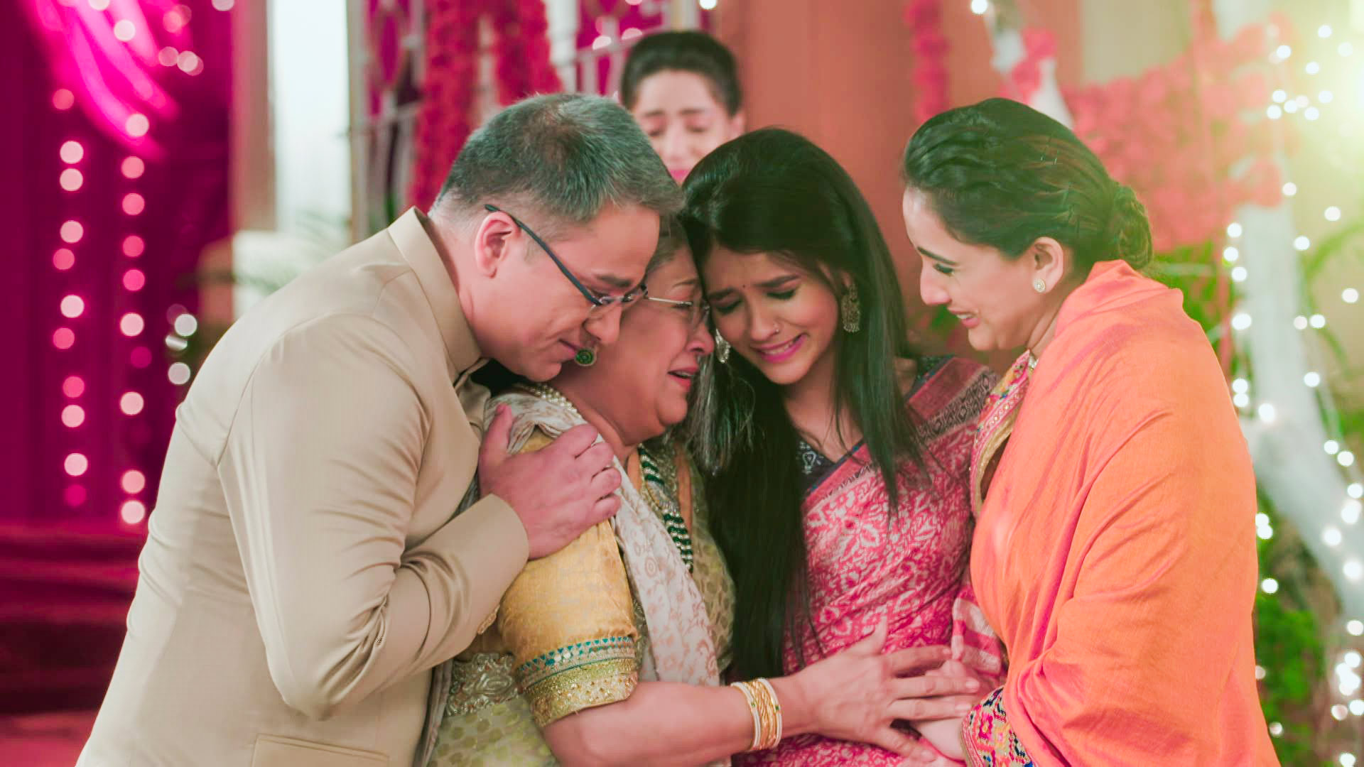 Stream Akshara Returns Home Season 67 Episode 840 – Akshara Returns ...