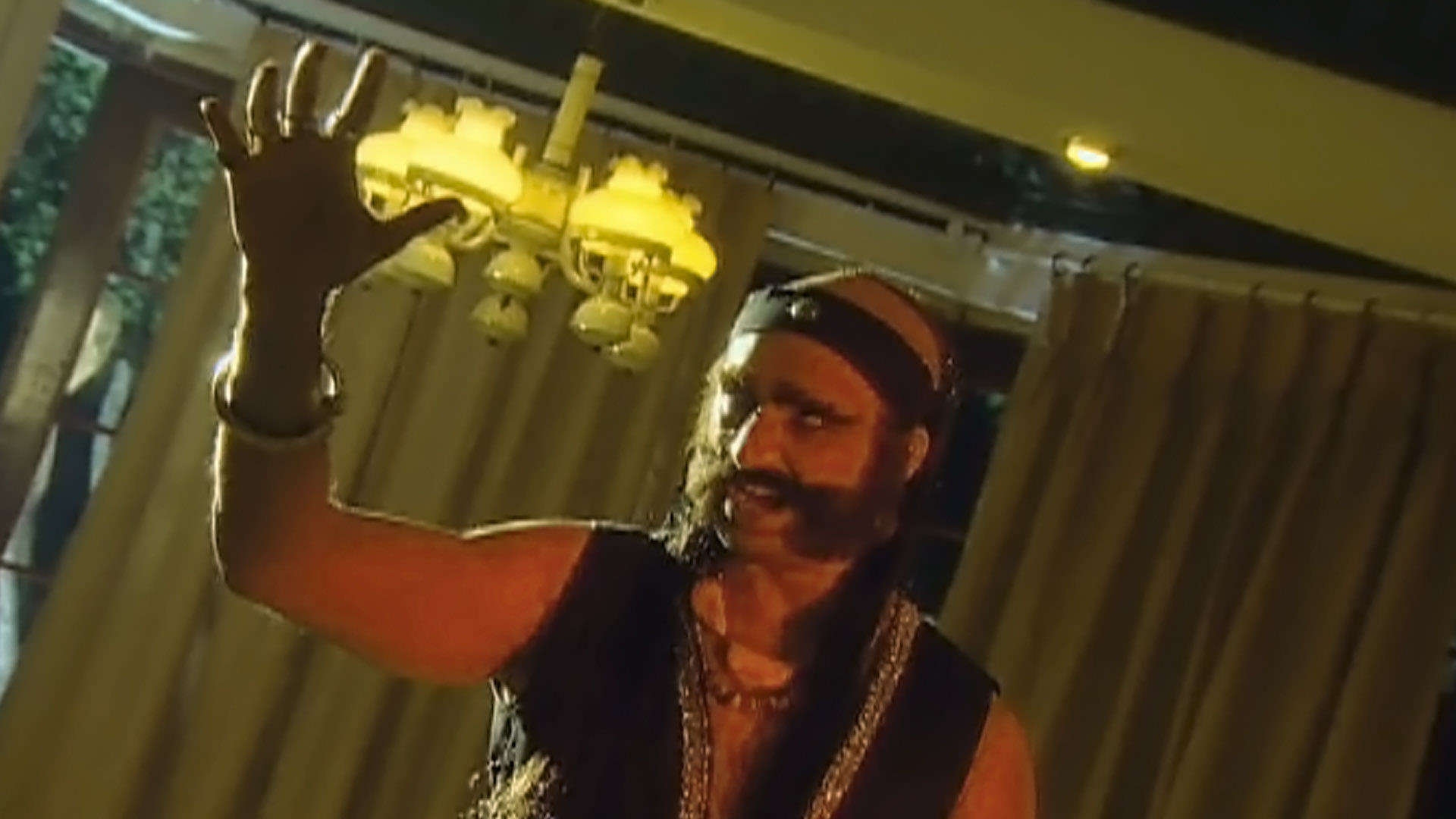 Watch Ssshhhh...Koi Hai Episode 25 on JioHotstar