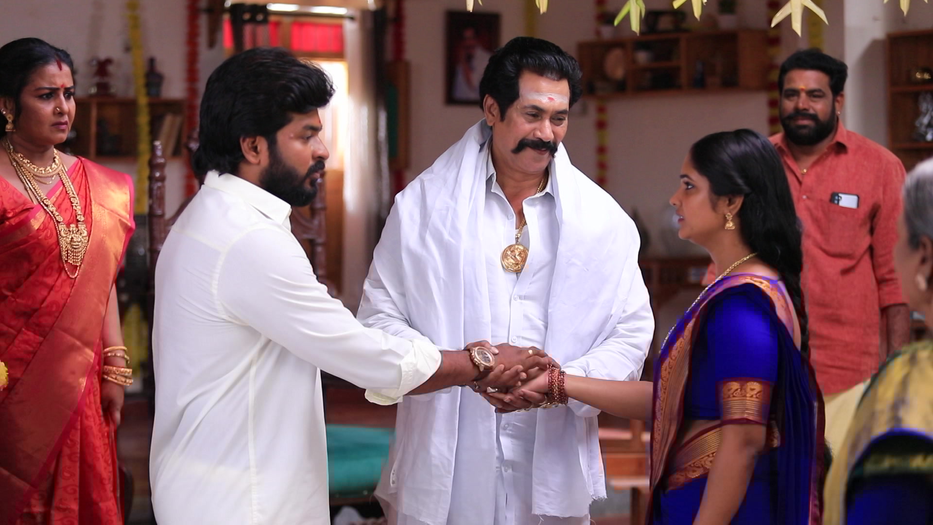 Watch Chinna Marumagal S1 Episode 299 on JioHotstar