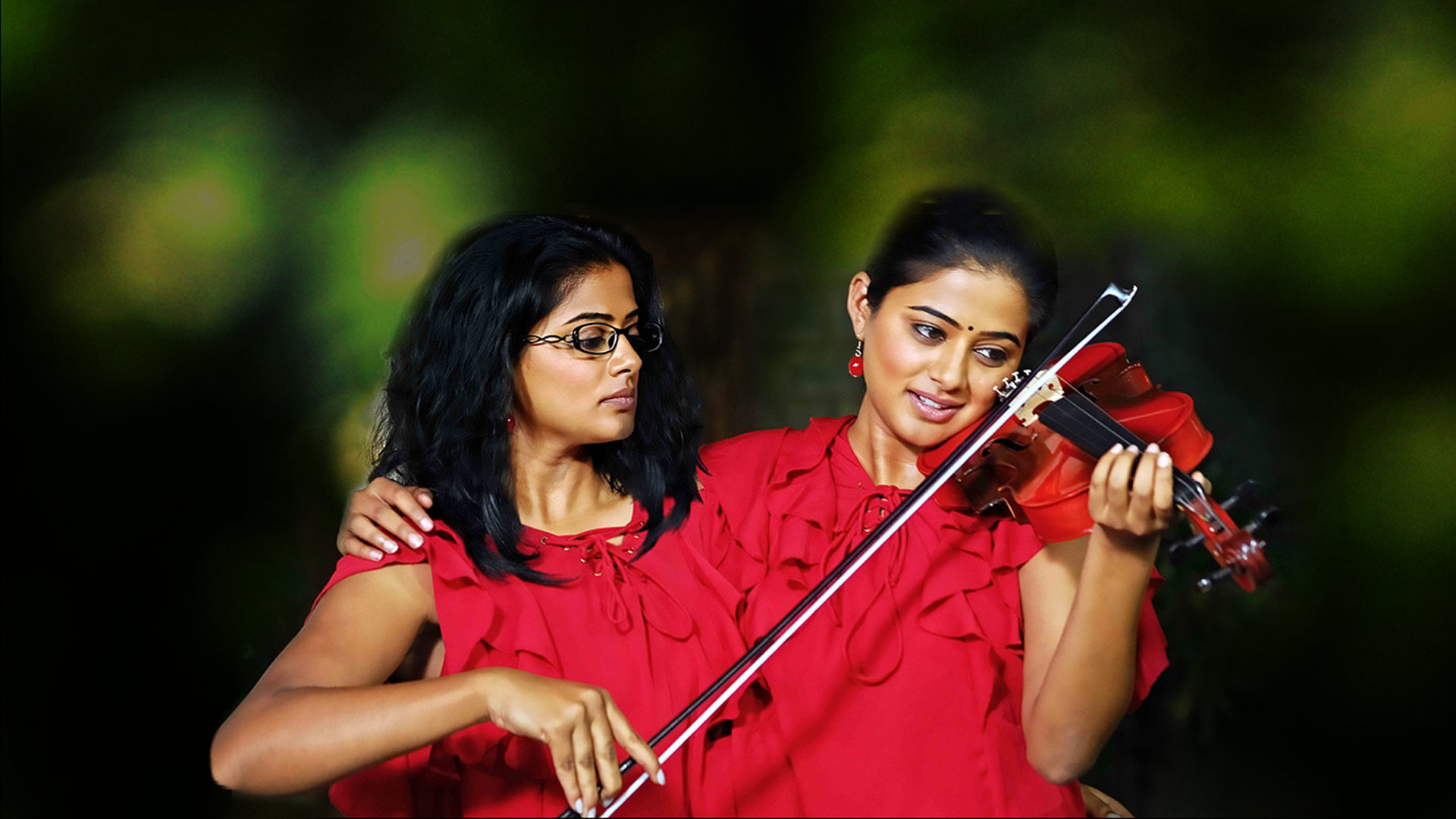 Watch Chaarulatha - JioHotstar