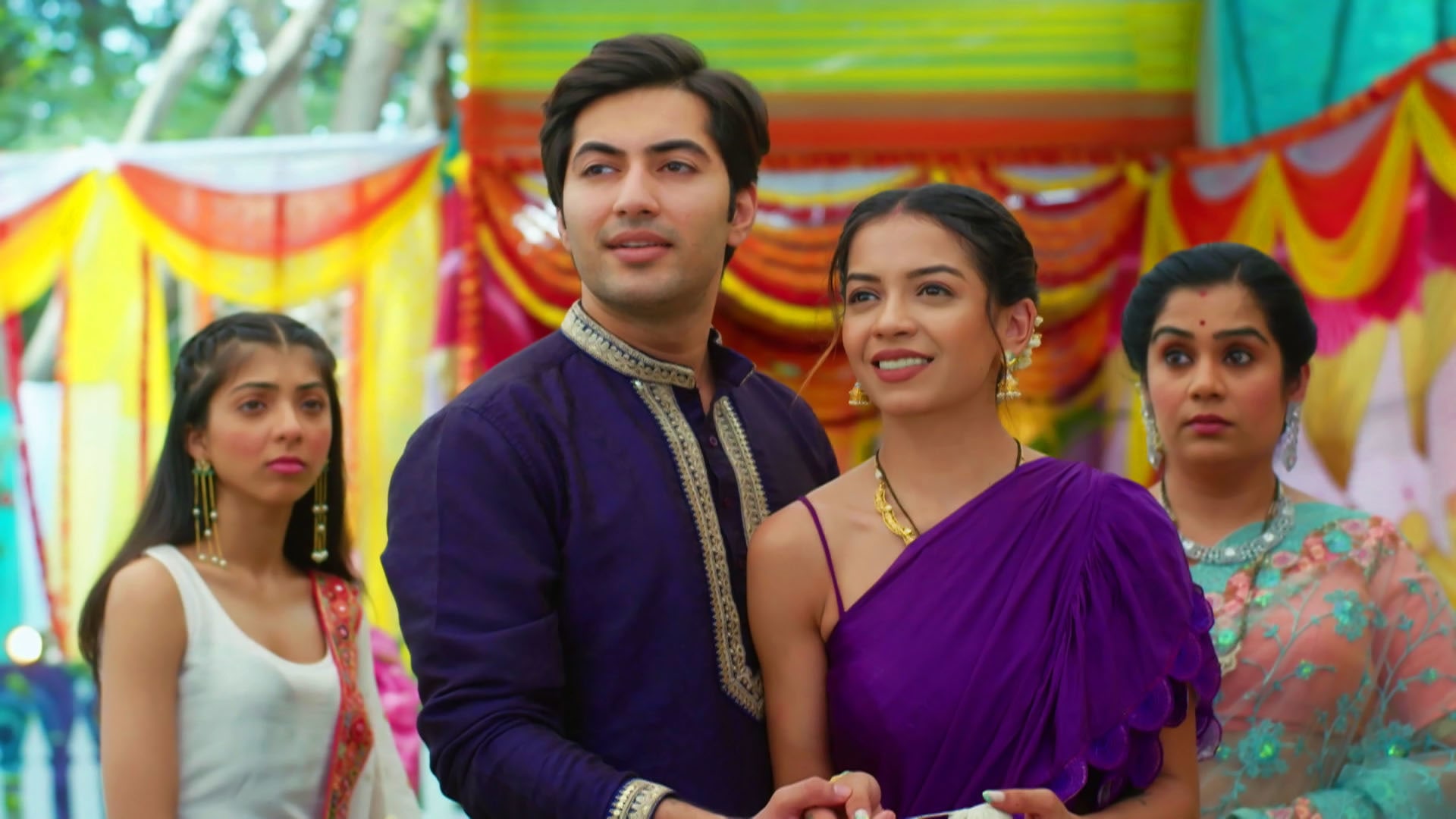 Watch Pandya Store S1 Episode 428 on JioHotstar