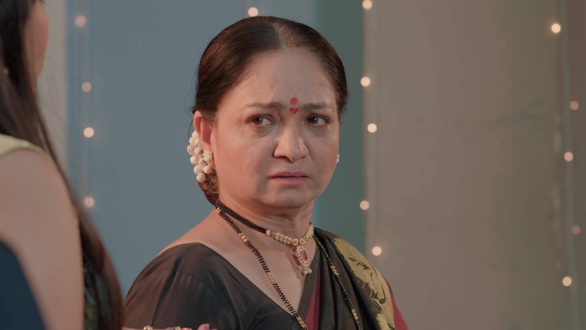 Watch Man Dhaga Dhaga Jodte Nava S1 Episode 229 on JioHotstar
