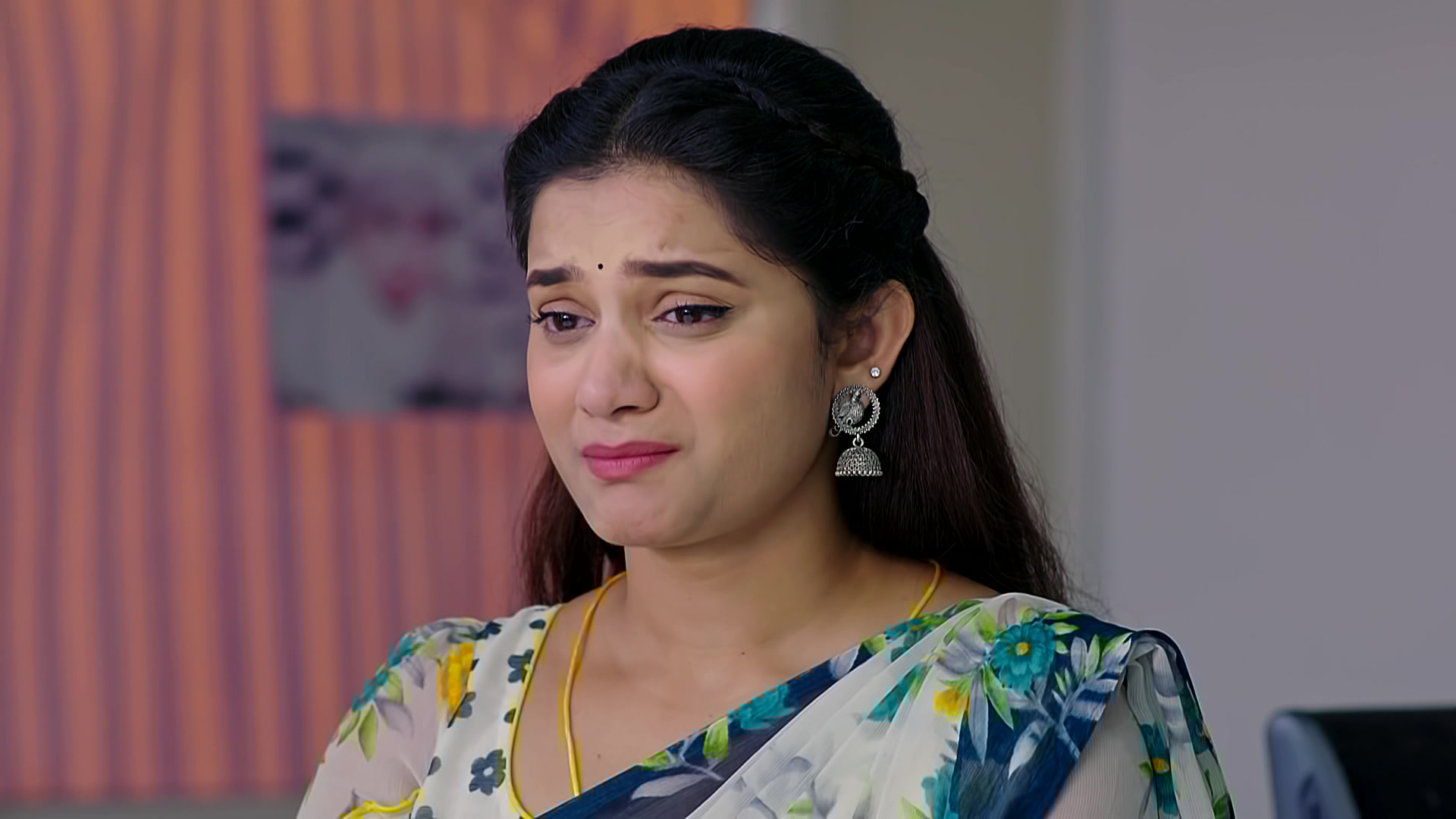 Watch Krishna Mukunda Murari S1 Episode 289 on JioHotstar