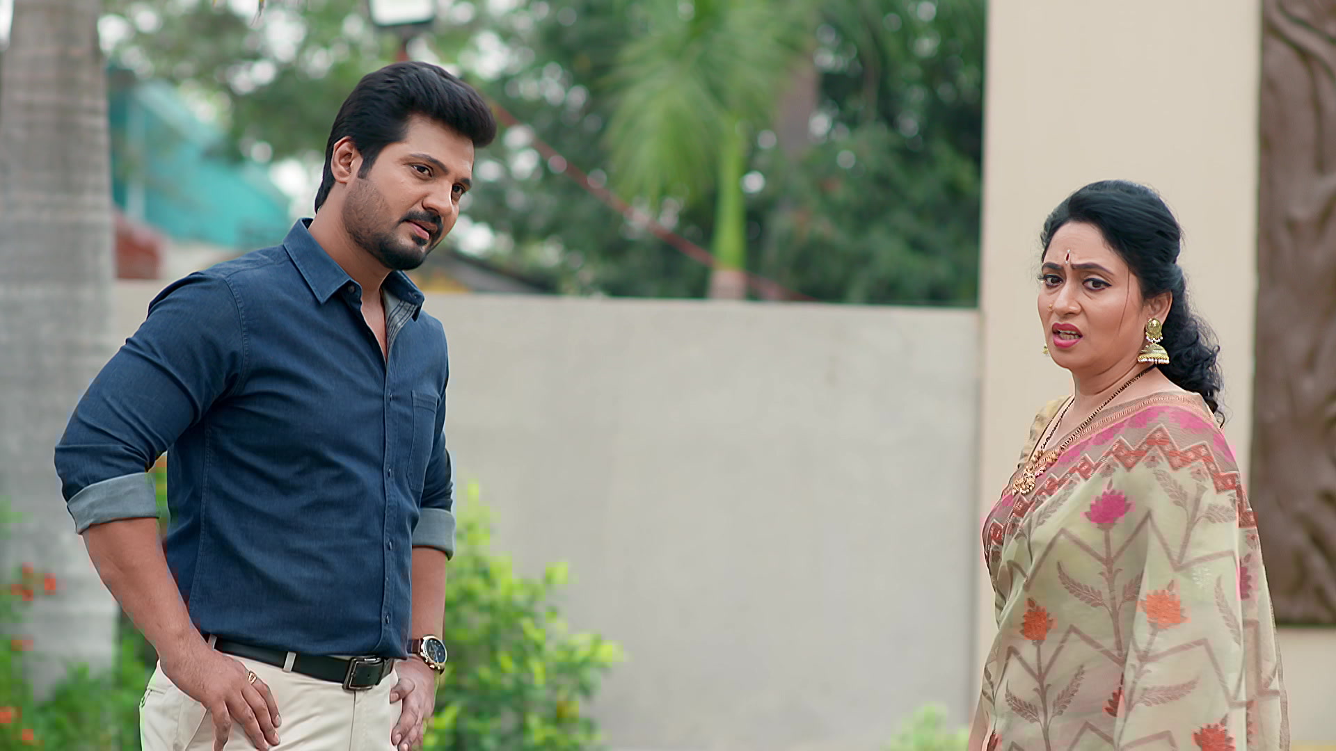 Watch Guppedantha Manasu Episode 990 on Disney+ Hotstar