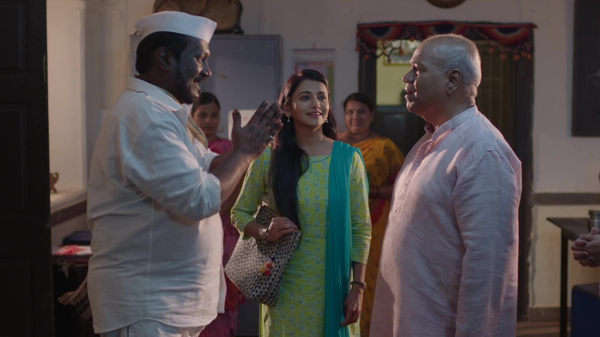 Watch tharala-tar-mag All Episodes | Watcho