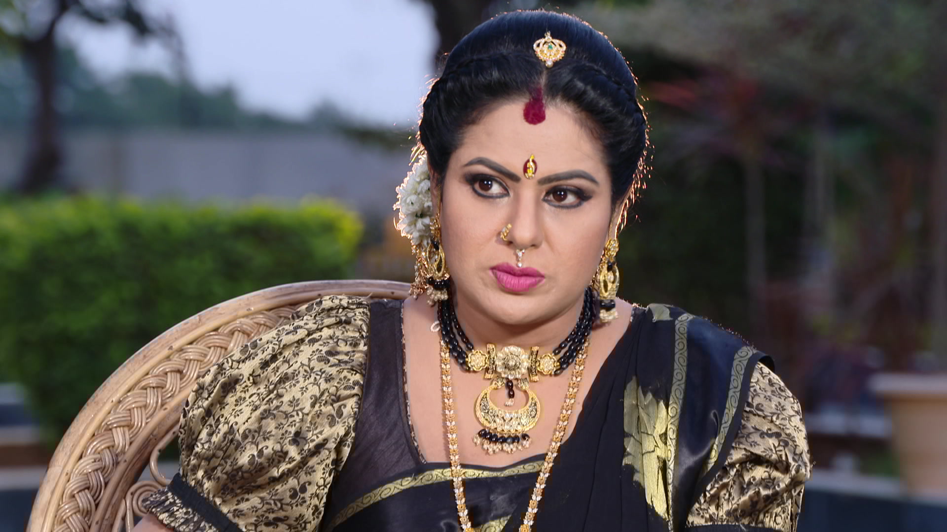 Watch Bangaru Panjaram S1 Episode 258 on JioHotstar