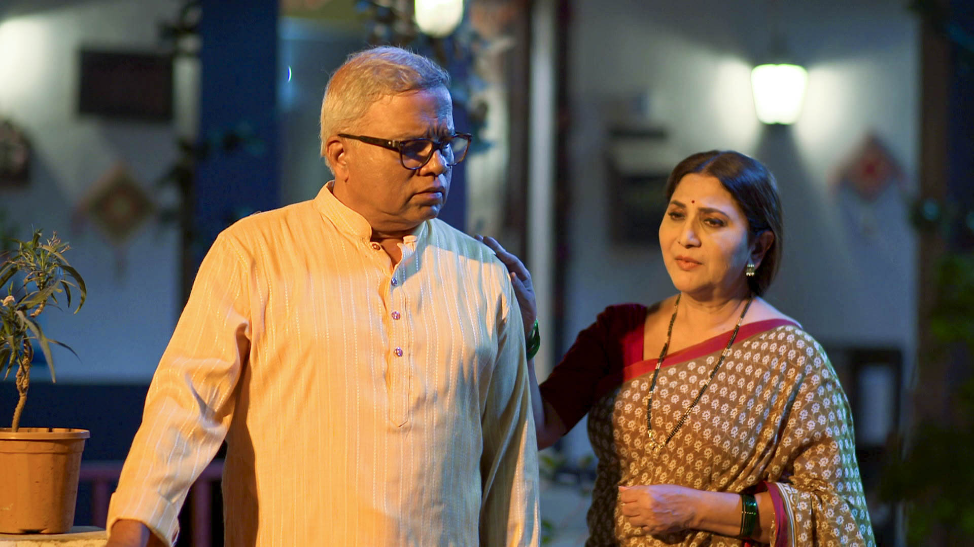 Watch Aai Ani Baba Retire Hot Aahet S1 Episode 82 on JioHotstar