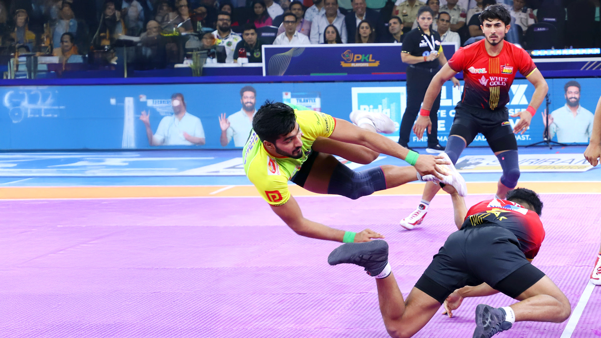 Replay: PKL 2025, Day 53