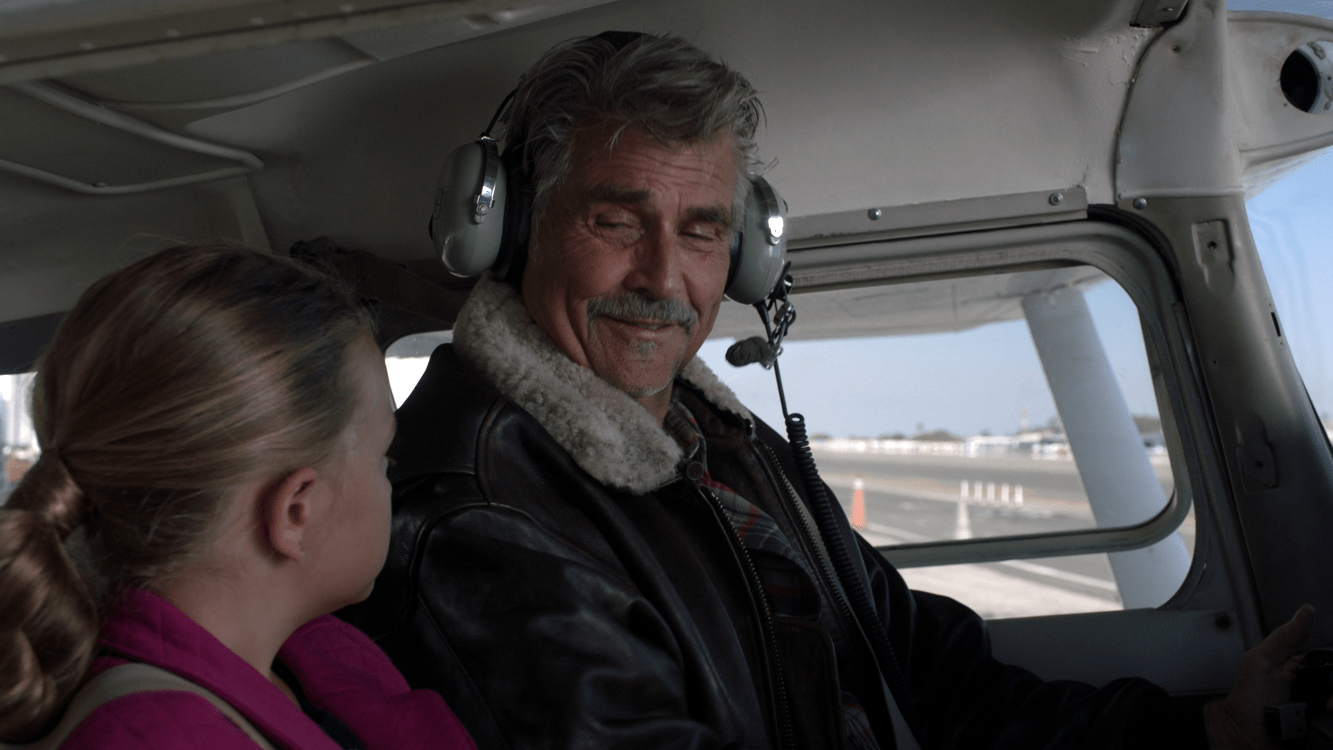 Watch Life in Pieces S2 Episode 5 on Disney+ Lebanon | English French ...