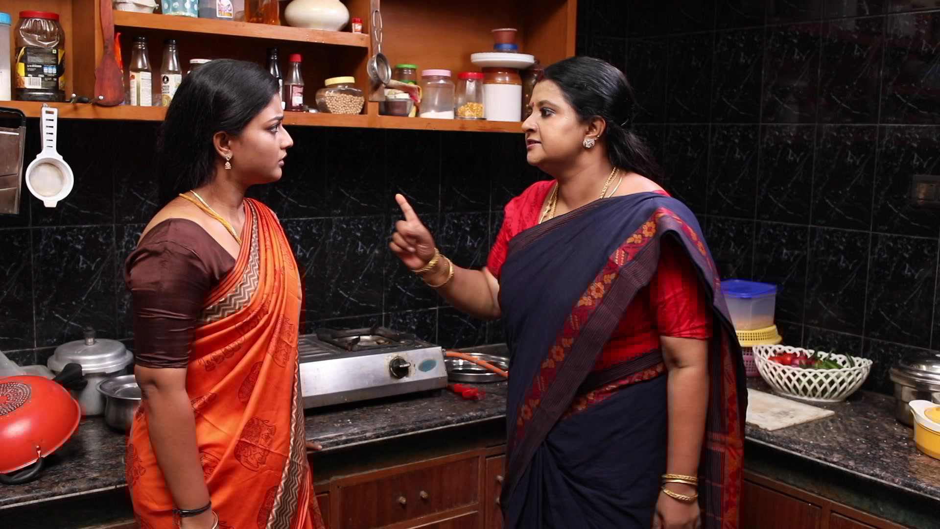 Watch Siragadikka Aasai Episode 122 on JioHotstar