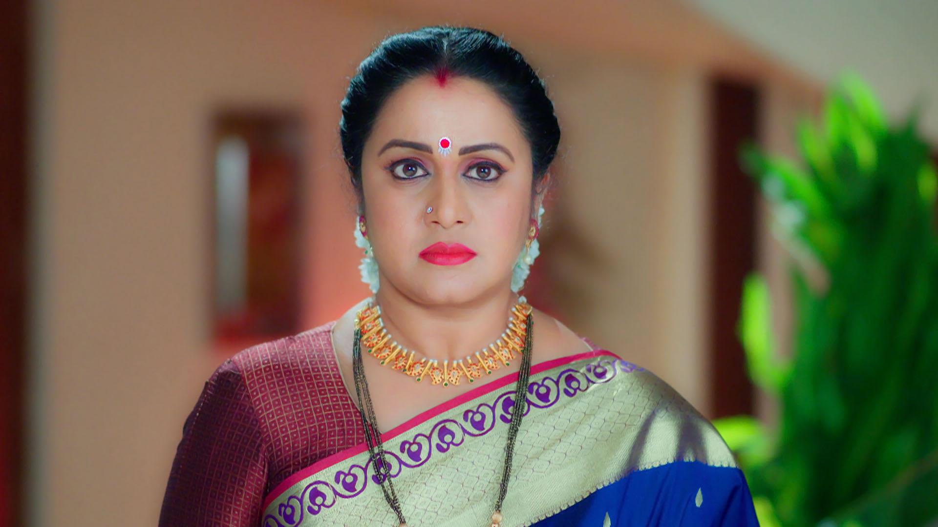 Watch Besuge S1 Episode 10 on JioHotstar