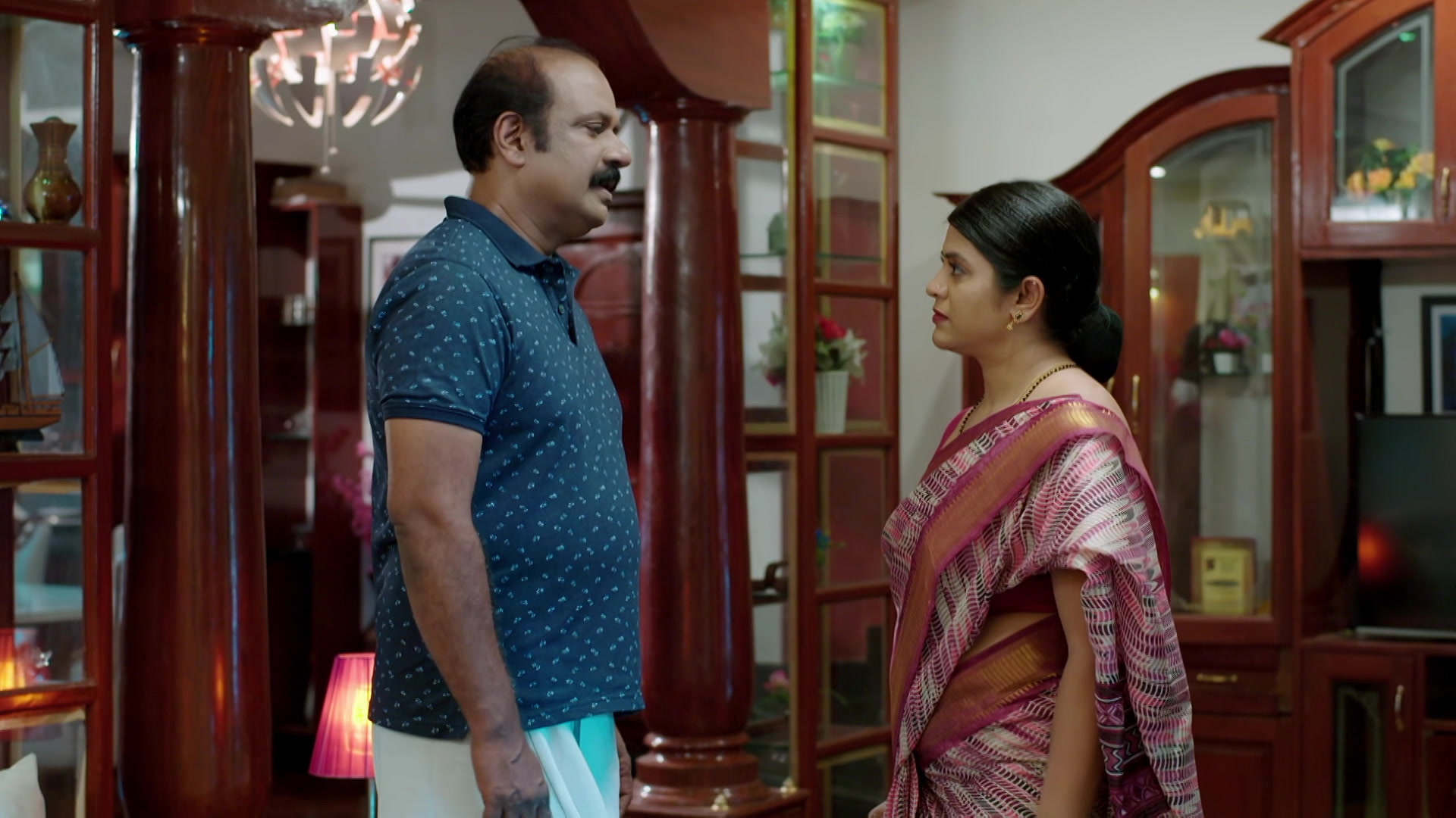 Watch Chempaneer Poovu S1 Episode 17 on JioHotstar