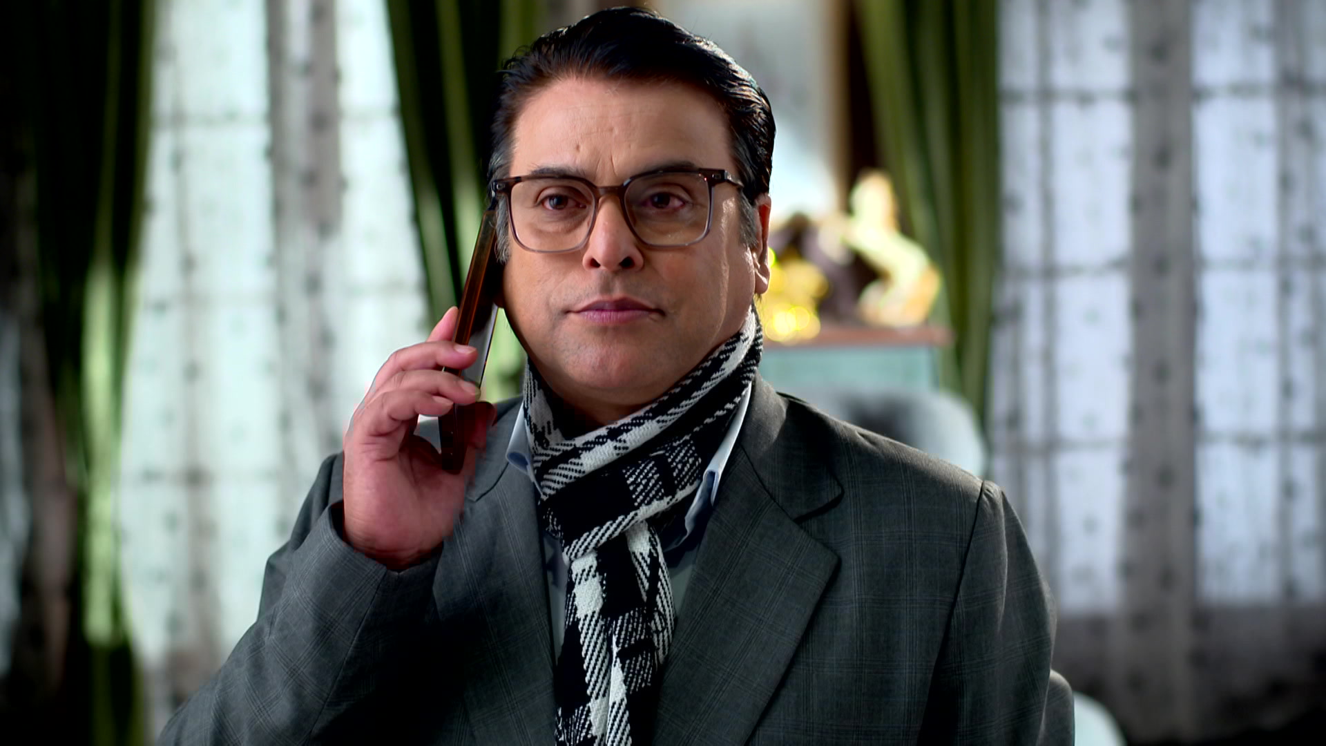 Watch Anurager Chhowa Episode 968 on JioHotstar