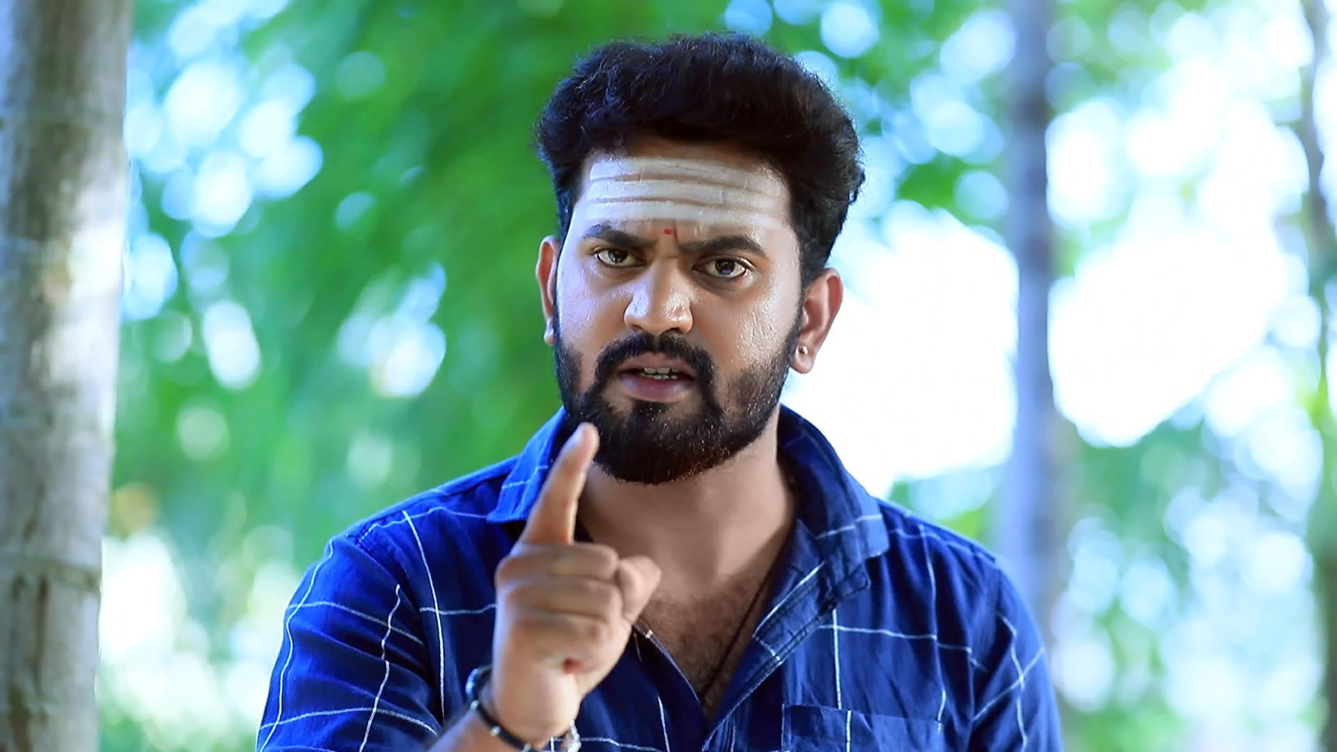 Watch Bili Hendthi S1 Episode 355 on JioHotstar